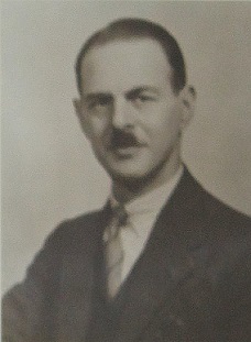 History | Claude Lyons